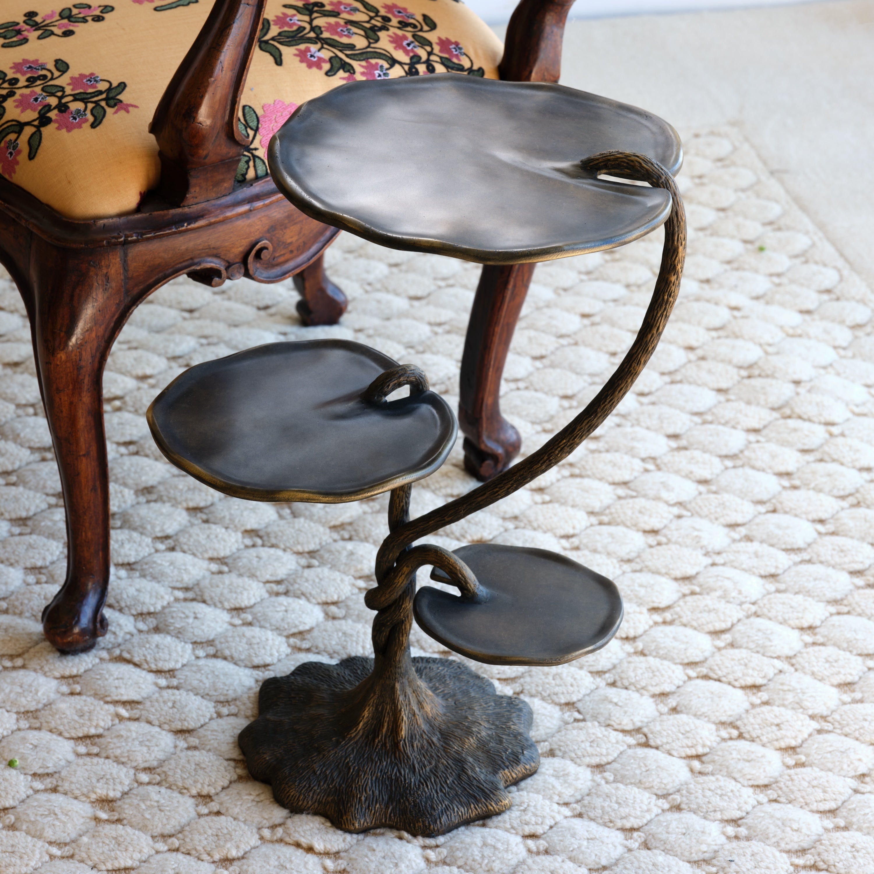 Lily Pad Drinks Table – Bunny Williams Home